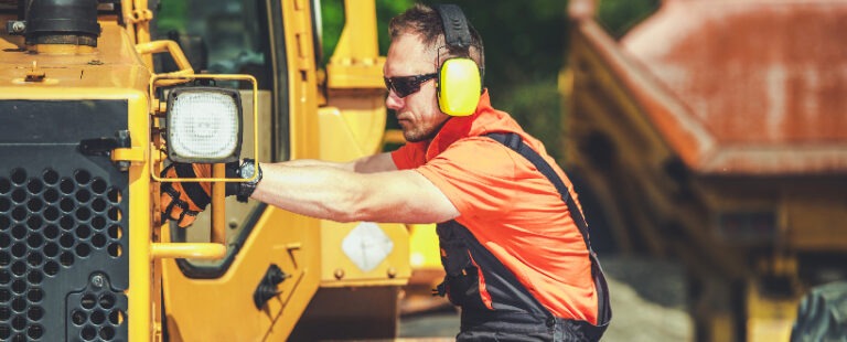 Riesgos laborales asociados a equipos y maquinaria